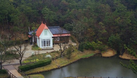 La maison de Satsuki et Mei : Mon Voisin Totoro comme si vous y étiez ...