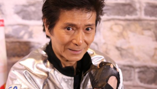 Bioman: photo session with Ryôsuke SAKAMOTO, aka Red One - Japan Expo Paris